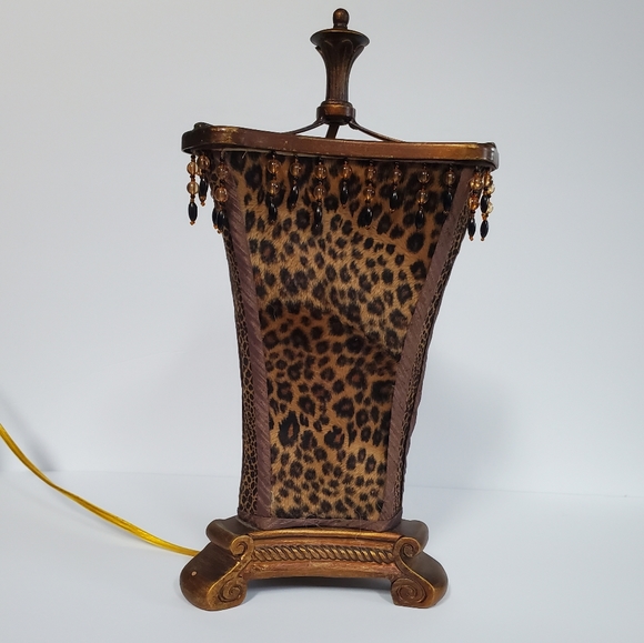 Vintage | Accents | Vintage Animal Print Soft Glow Up Lamp Featuring ...